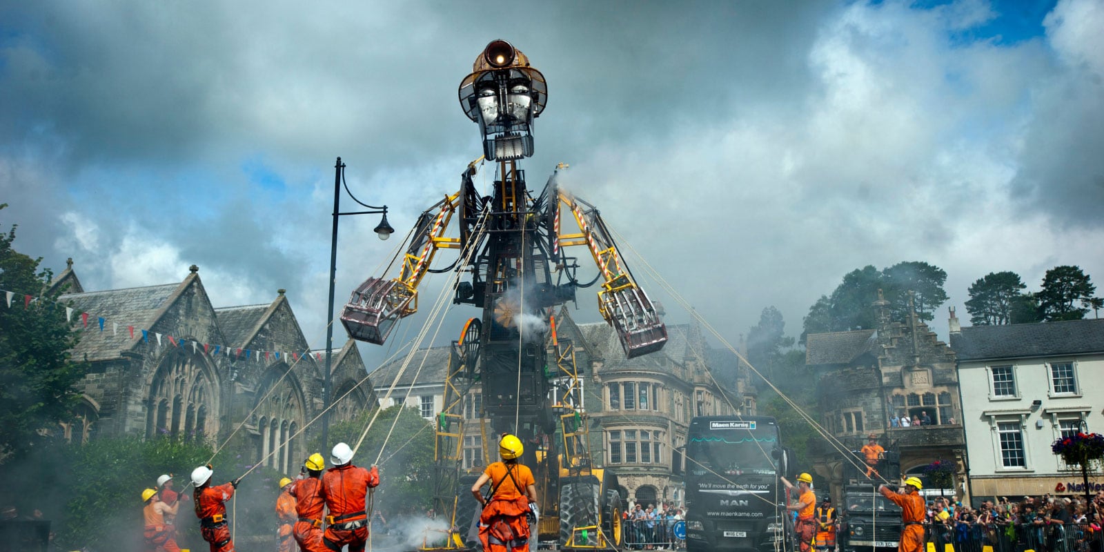 The Man Engine - Oh So Social